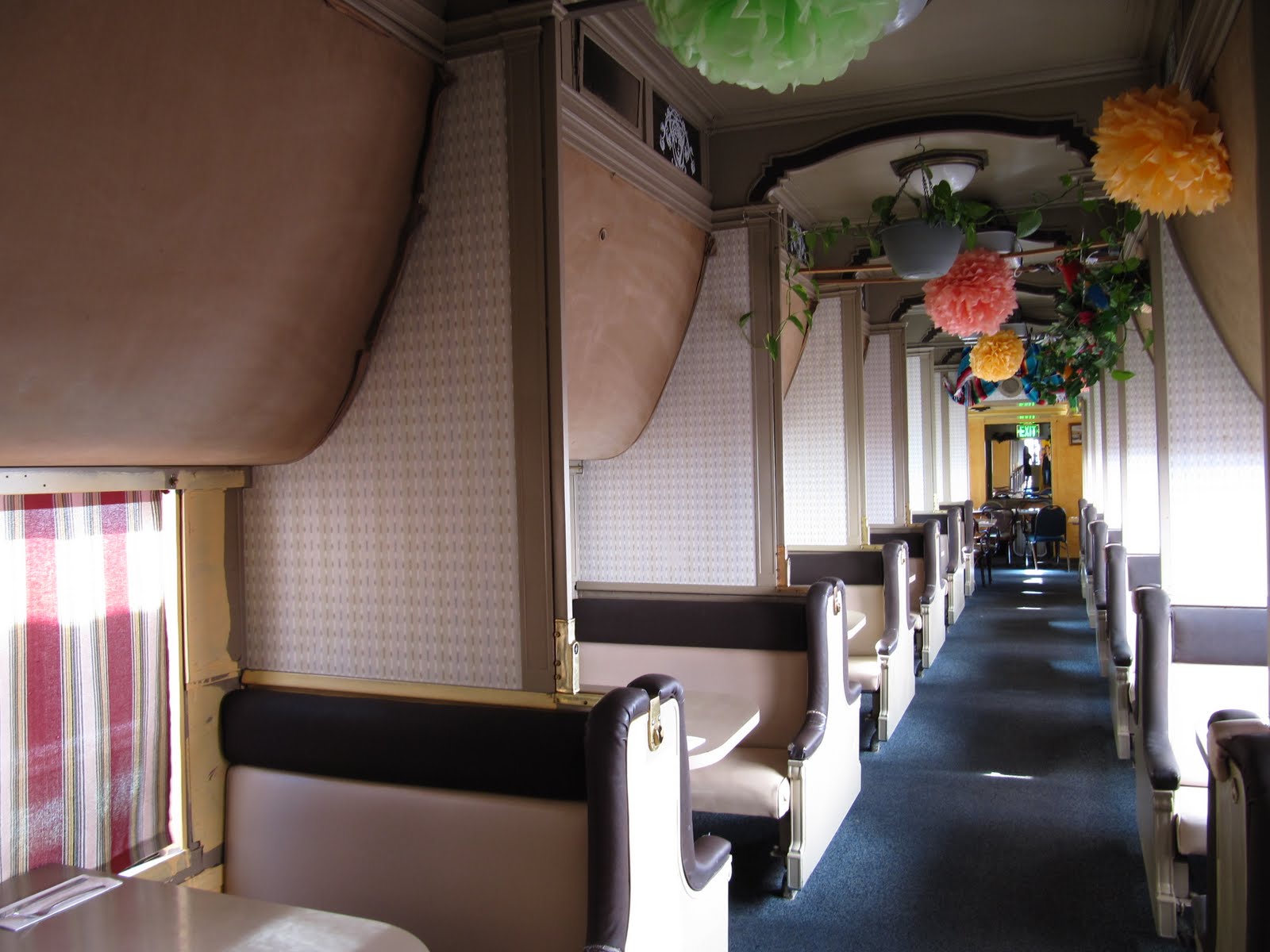 This Life in Ruins: repurposed train cars -yakima 7/16/2010