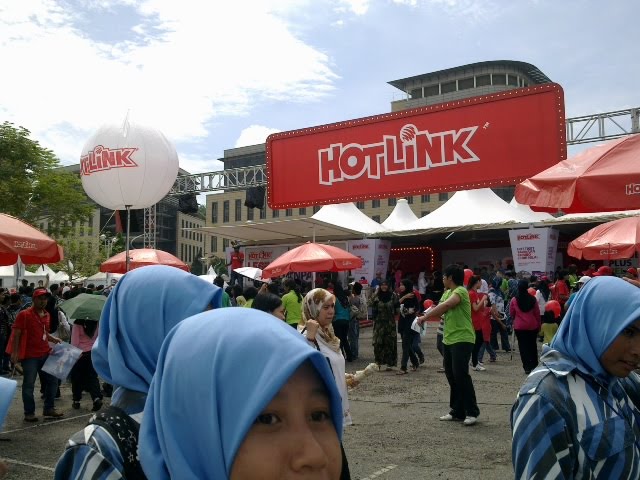 PENYEJUK HATI UMMI & DADDY: Suasana sure heboh...