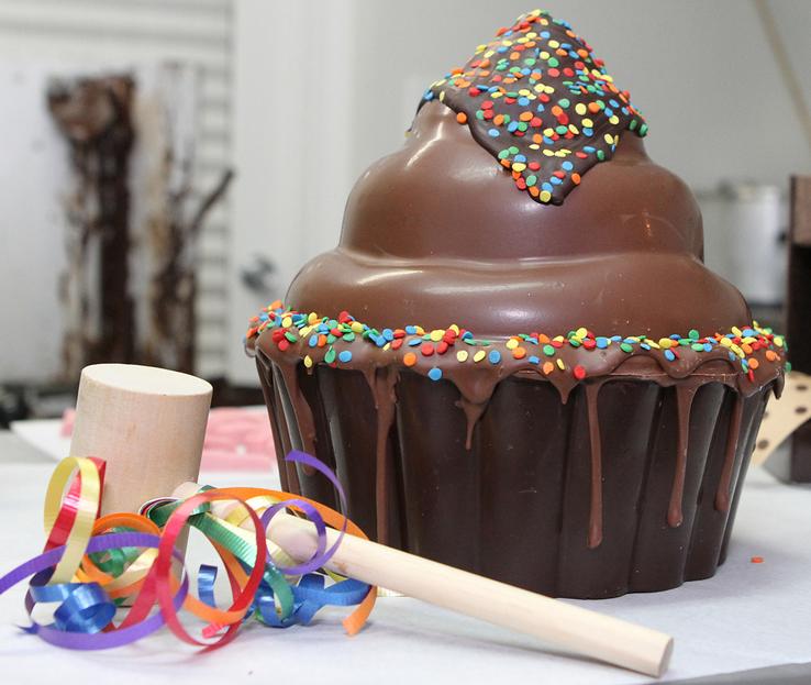 a bright bite: smash cake