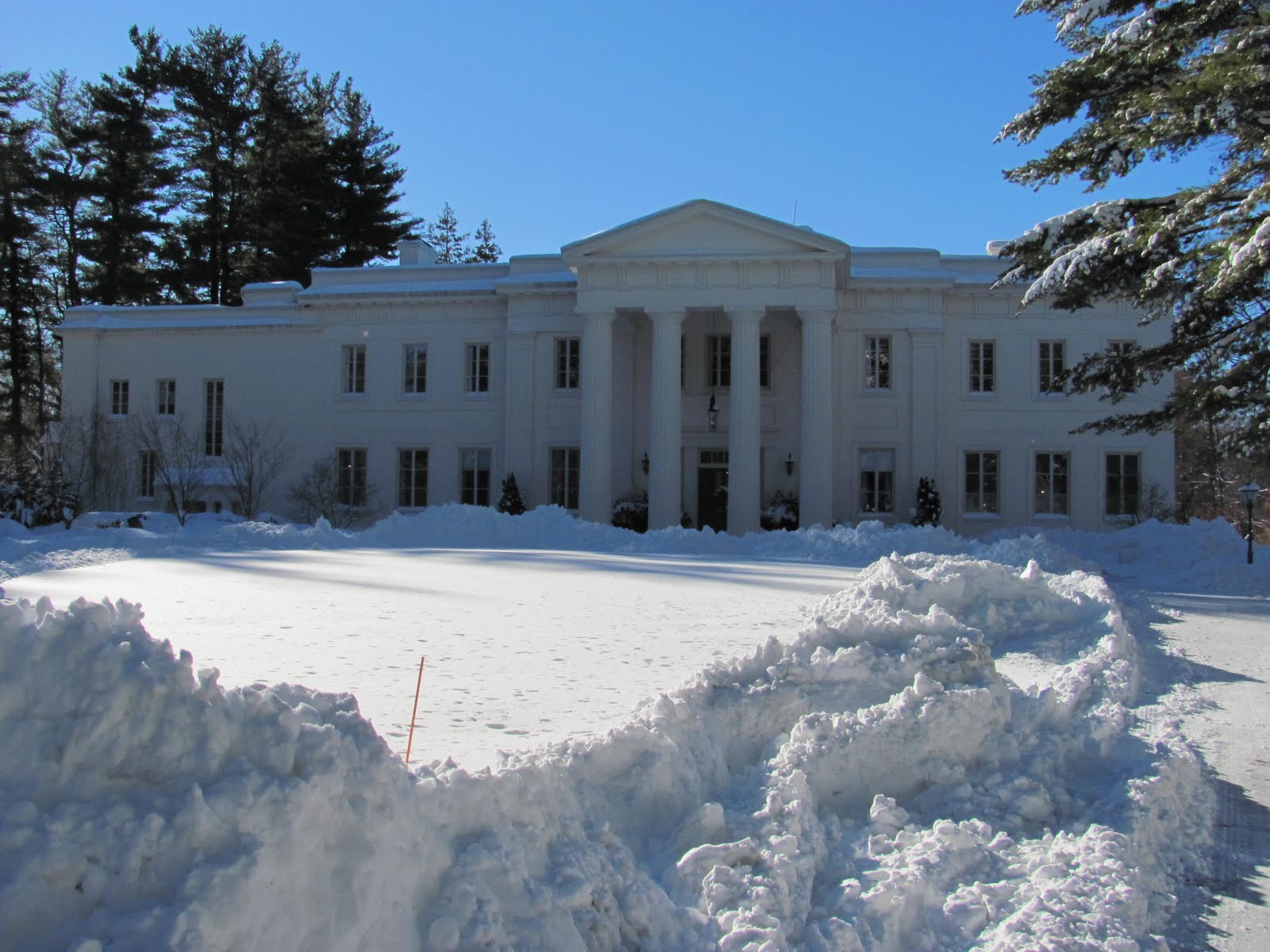 Wadsworth Mansion: Snow Day at the Mansion!