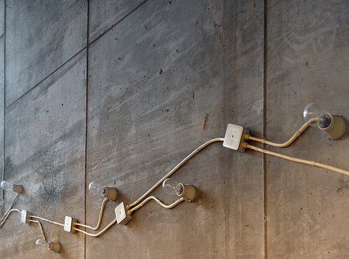 Membuat kabel pada dinding menjadi karya seni | astudioarchitect ...