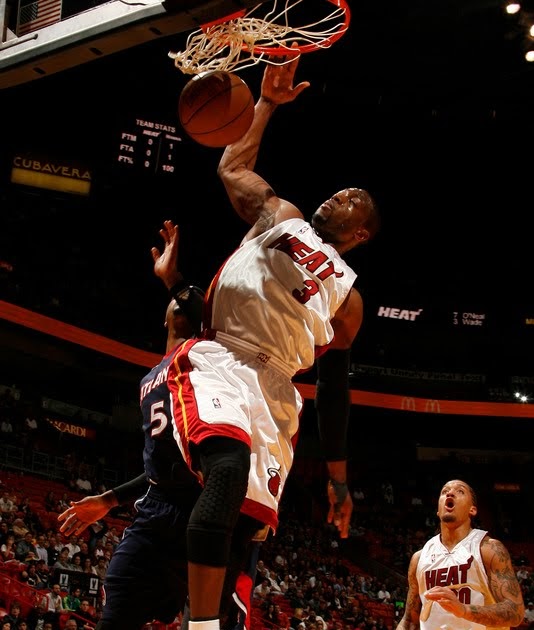 You Got Dunked On: 2009-2010 NBA Regular Season: Dwyane Wade Dunks on ...