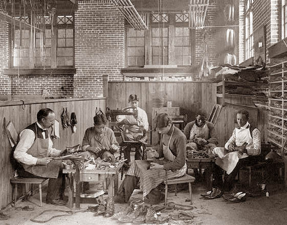 US Slave: Black Inventor Jan Ernst Matzeliger's Shoelasting Machine