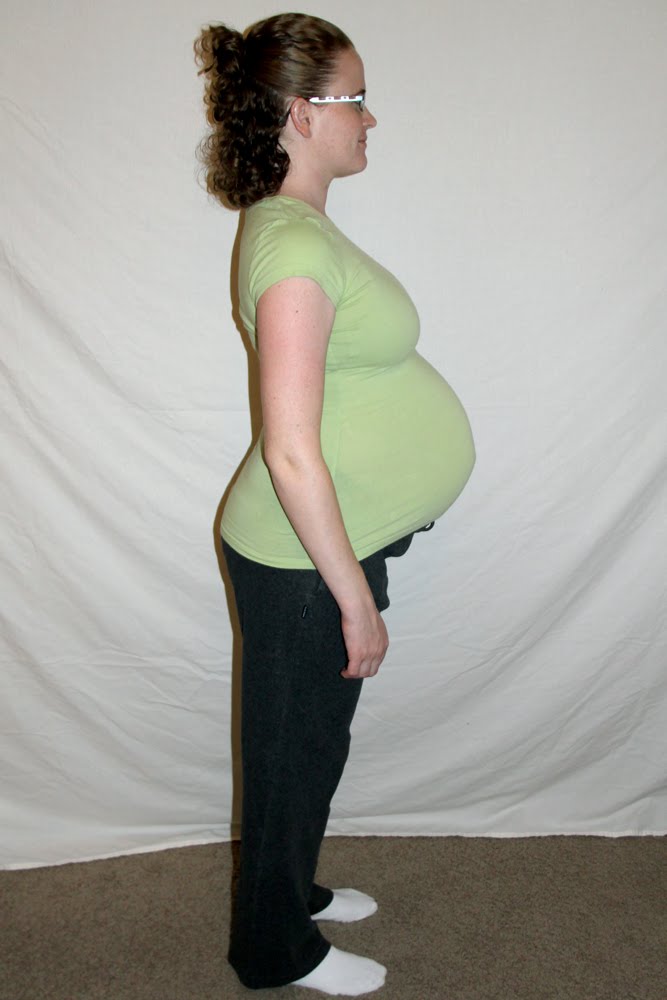 Sugar, Spice and Everything Nice... Twice!: December 7 'Bump' - 40 weeks