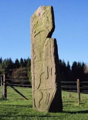 Tour Scotland: Tour Scotland Photograph Maiden Stone Aberdeenshire