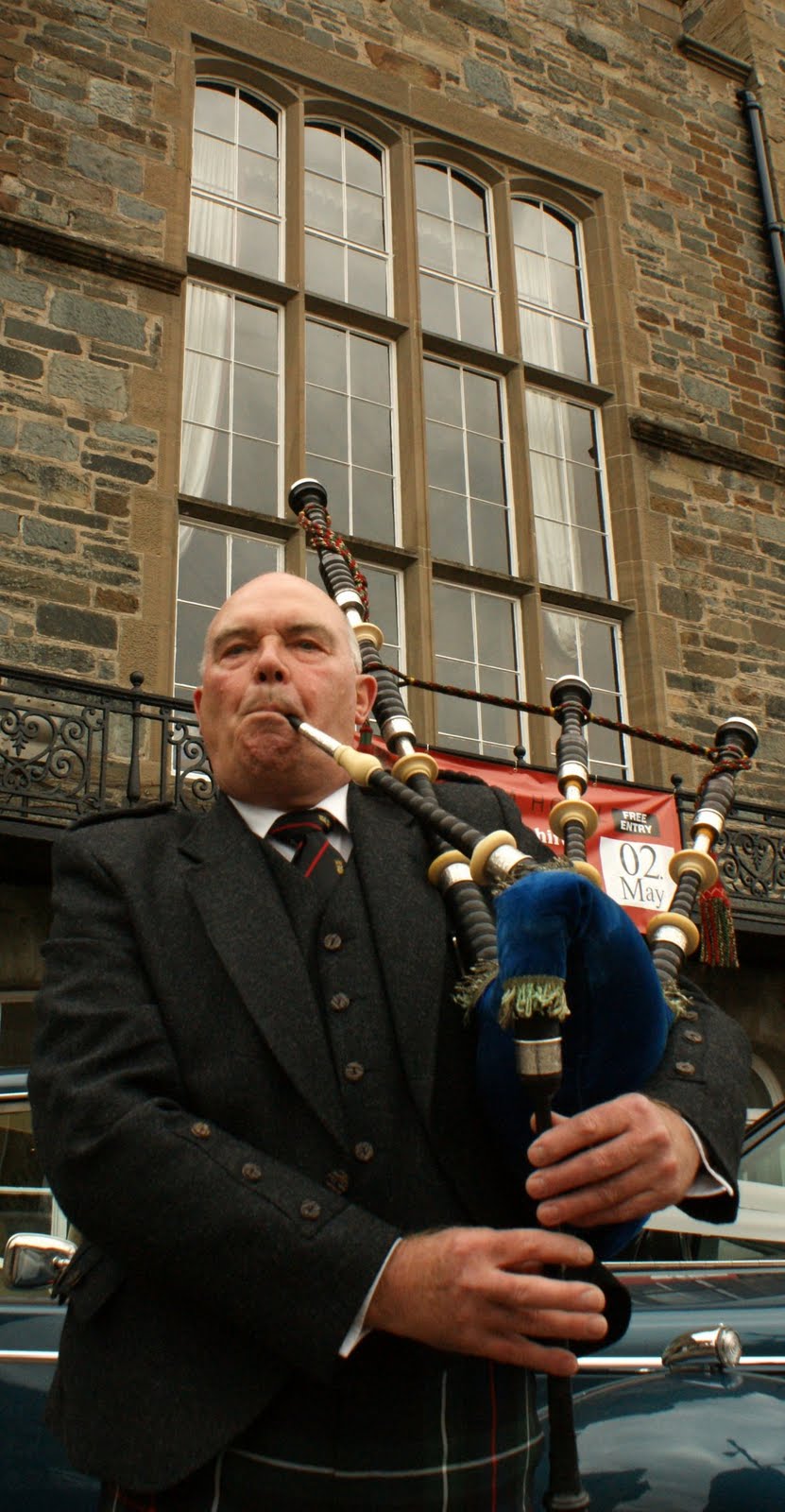 Tour Scotland: May 2nd Photograph Pipe Major Scotland