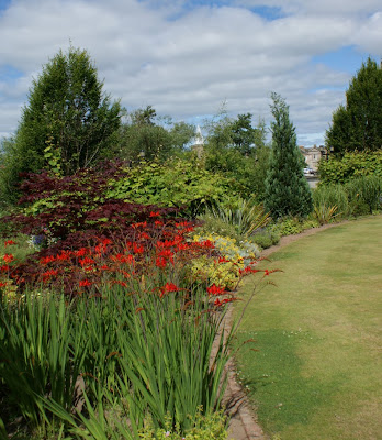 Tour Scotland: July Photographs Rodney Gardens Perth Scotland