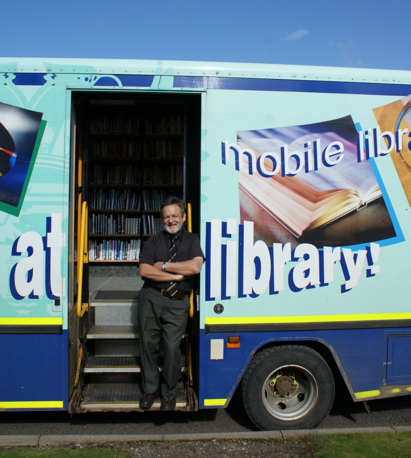 Tour Scotland: Tour Scotland Photographs Mobile Library Perthshire