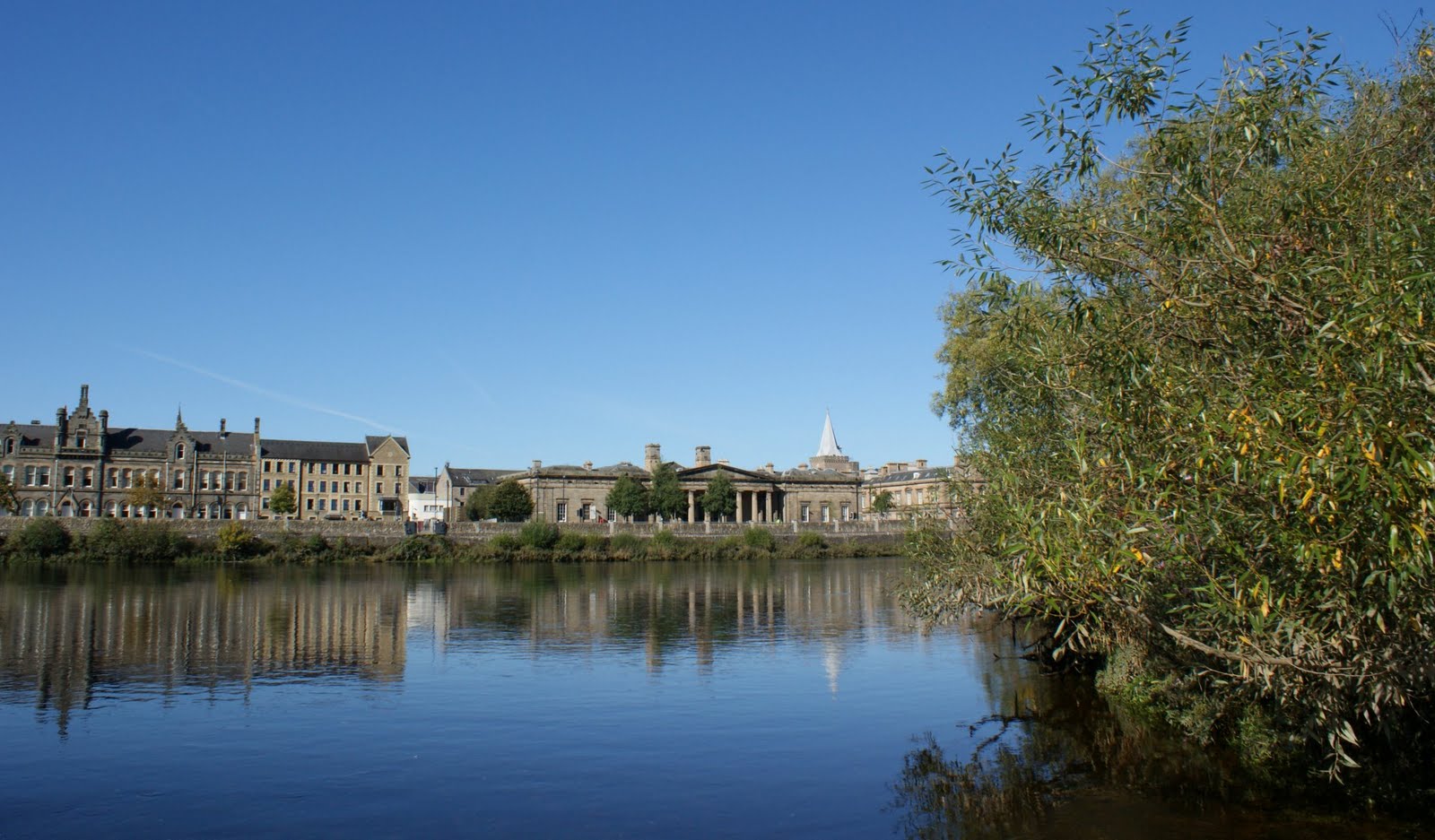 Tour Scotland: September 30th Photograph River Tay Perth Scotland