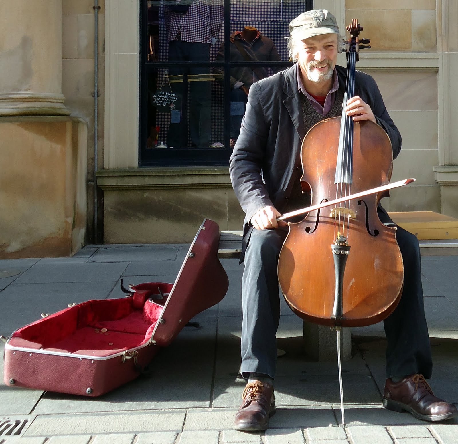 Tour Scotland: October 23rd Photograph Busker Perth Scotland