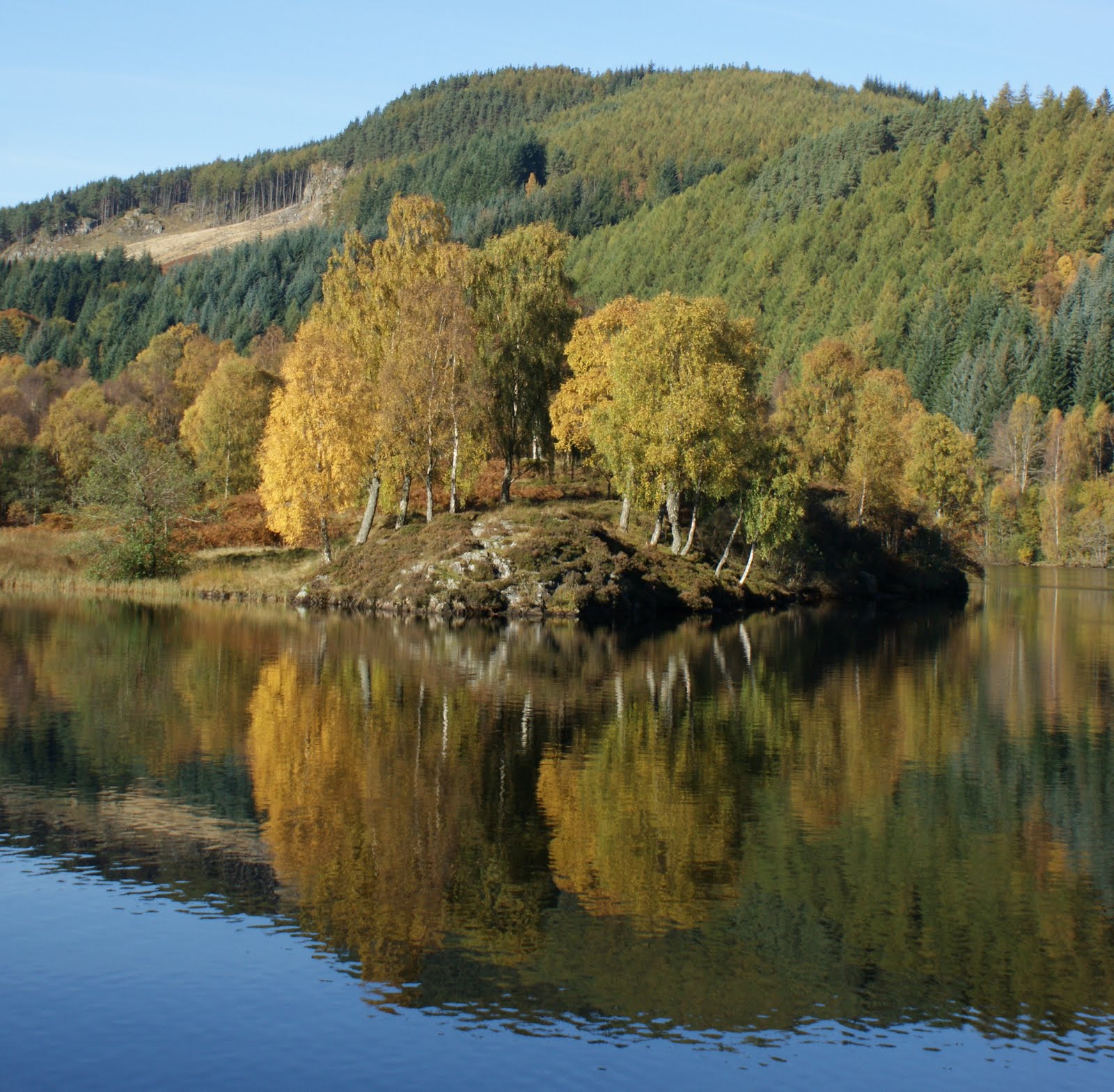 Tour Scotland: October 27th Photograph Autumn Reflections Scotland
