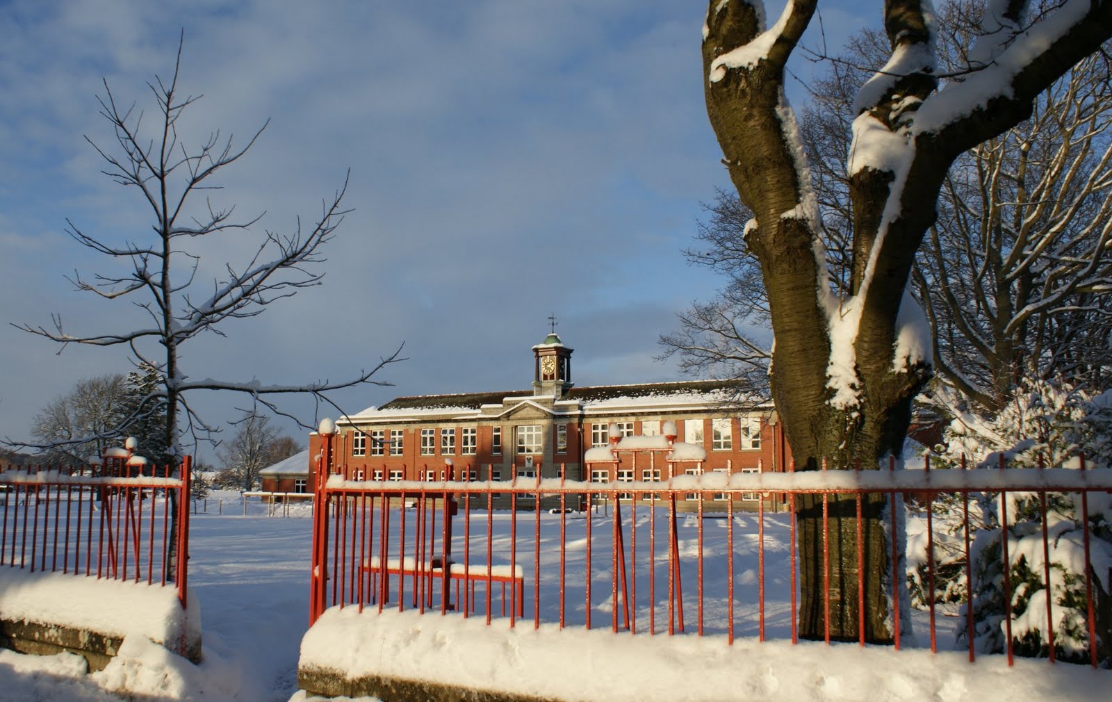 Tour Scotland: December 2nd Photograph Robert Douglas Memorial School