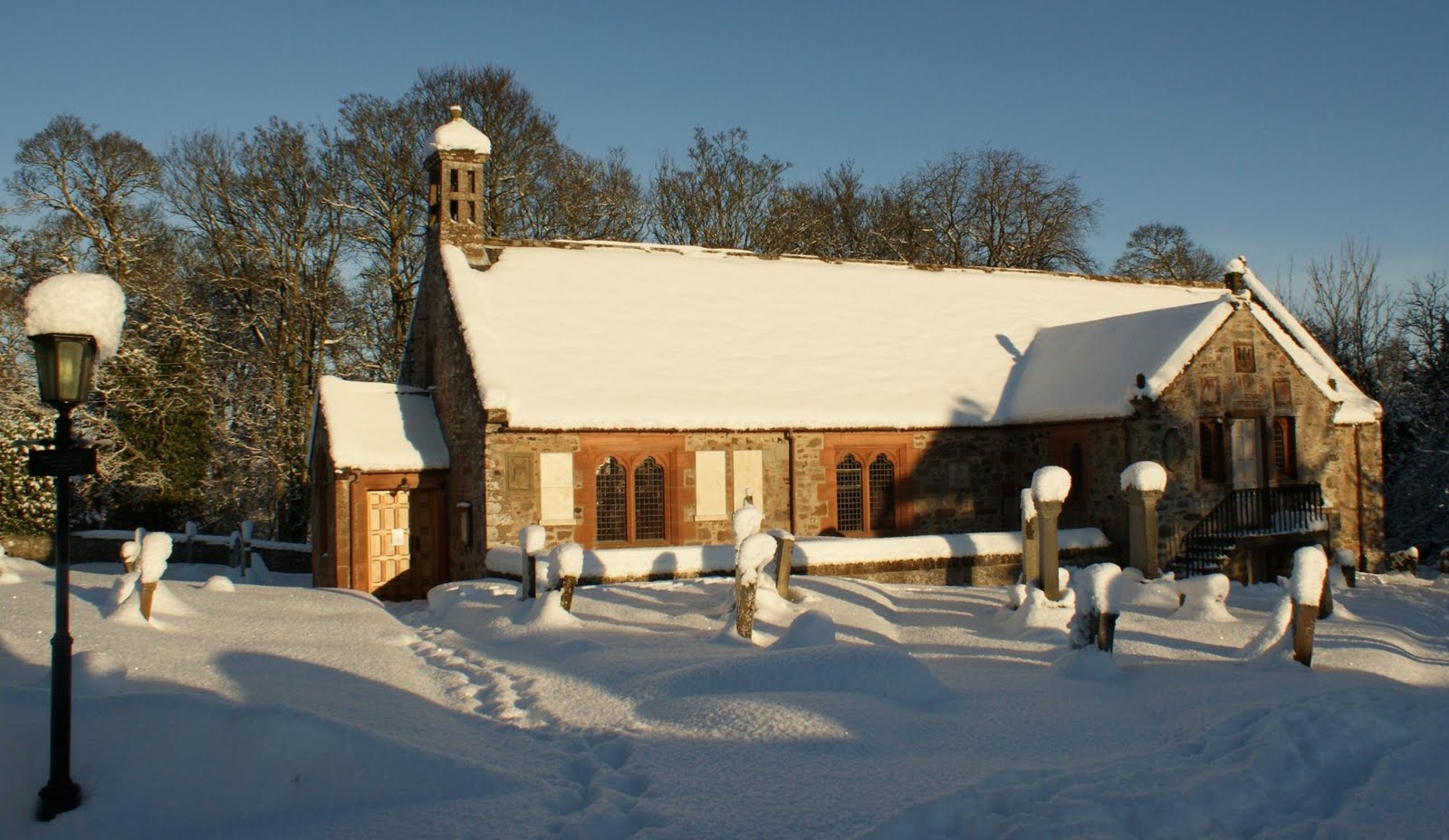 Tour Scotland: Tour Scotland Winter Photograph Video Forgandenny Church