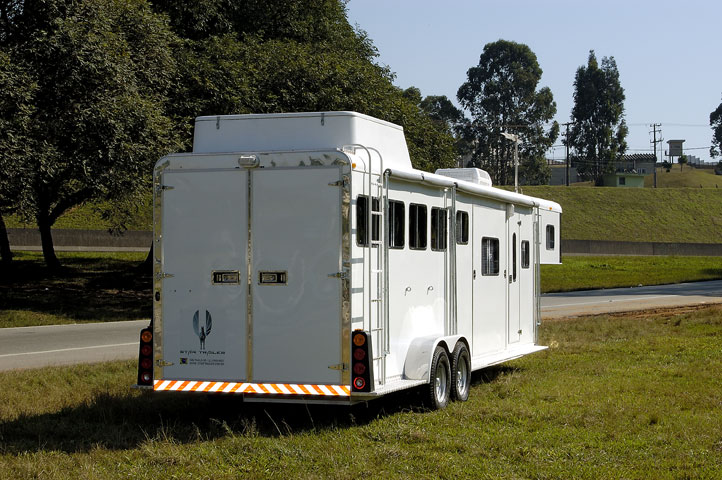 Alguns modelos de trailers para cavalo | Mundo Do Cowboy