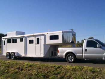 Alguns modelos de trailers para cavalo | Mundo Do Cowboy