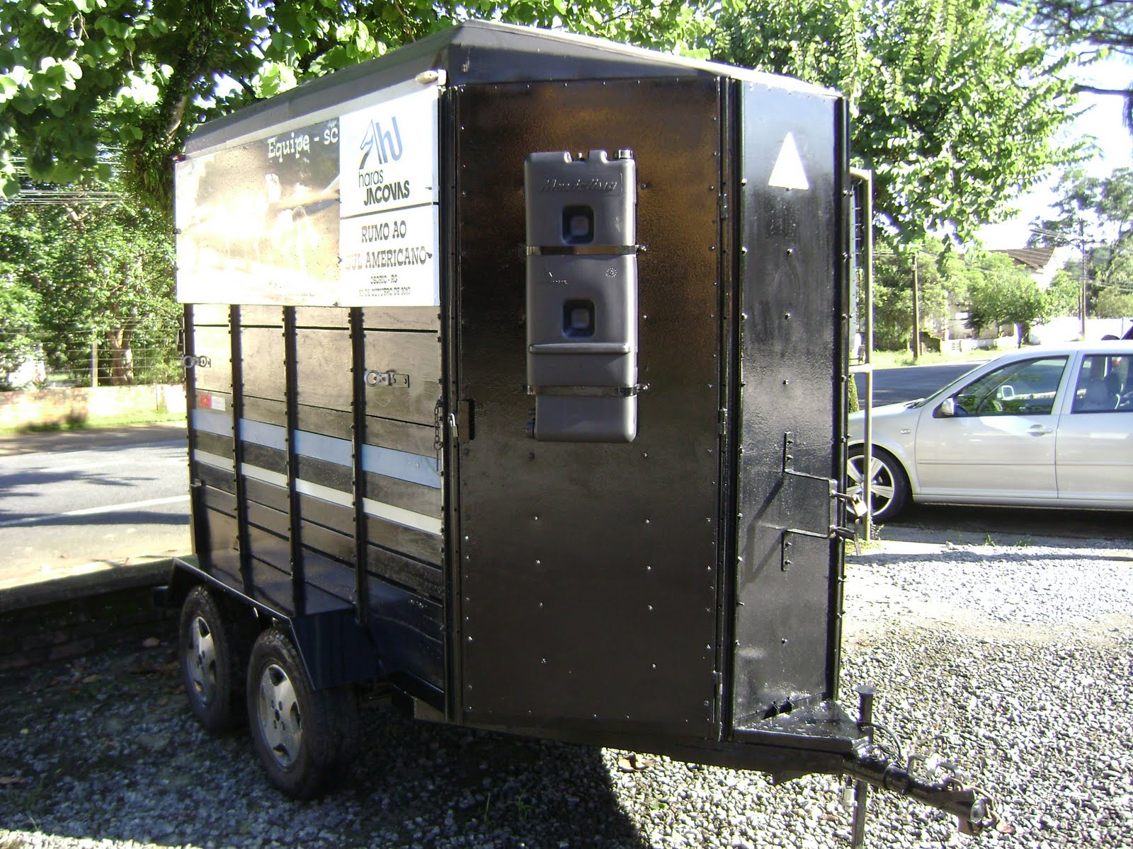 Alguns modelos de trailers para cavalo | Mundo Do Cowboy