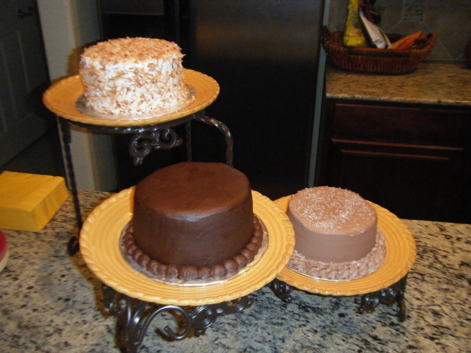 Jessica's Cakealicious Cakes: Three's Company