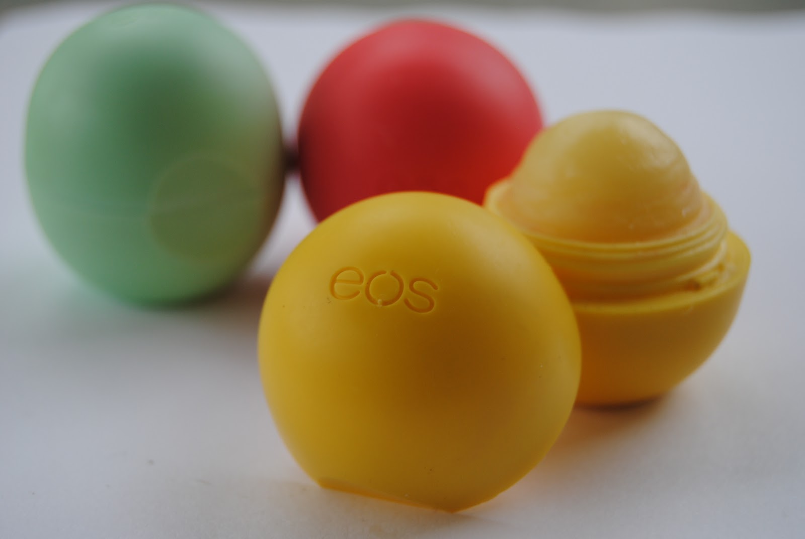 ToothfairyCarol: EOS Lemon Drop Lip Balm Sphere