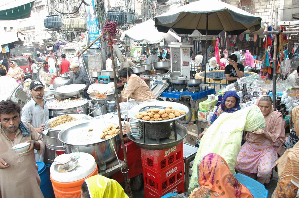 Shiraz Hassan: Lahore: Colors of Kashmiri Bazaar