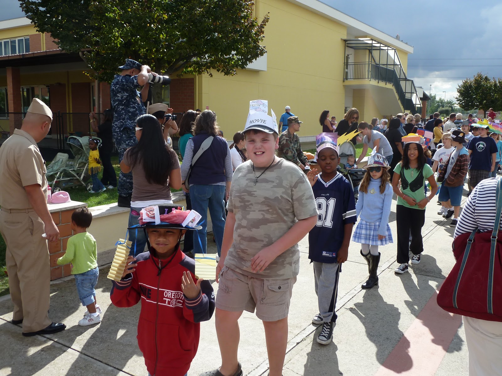 The Solley's in Italy: Hat Parade @ Naples Elementary School