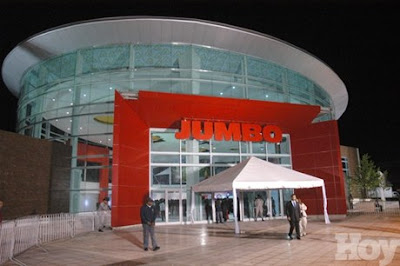 Inauguran el más grande supermercado del país