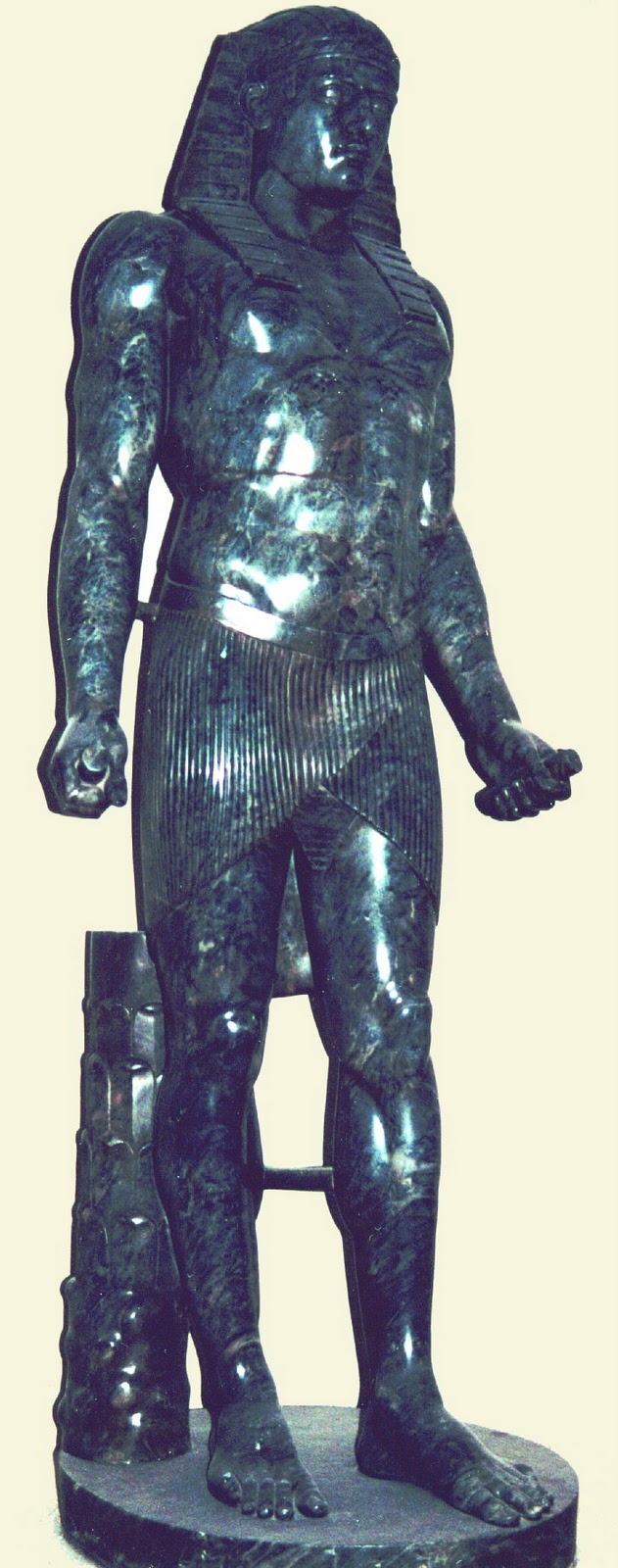 Days of the Pharaohs: The Priest-Magician in ancient Egypt