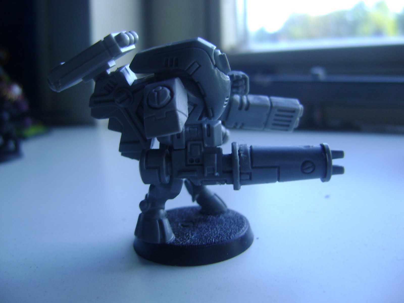 Tau & 40K: New Stealth Suit