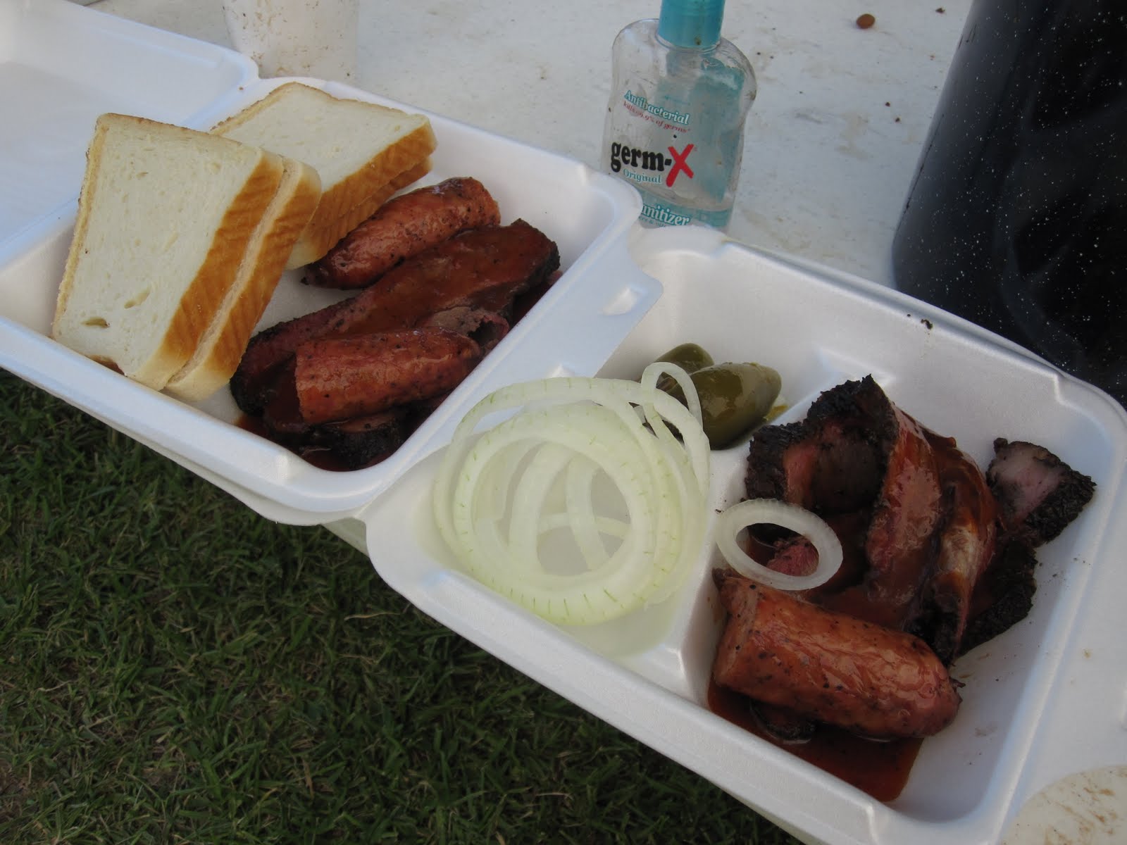 Man Up: Tales of Texas BBQ™: Miiller's Llano Smokehouse & Llano town square