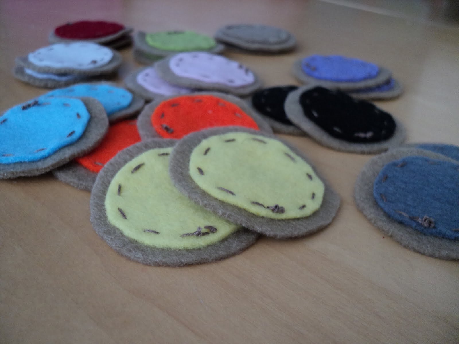 A Little Learning For Two: Felt Circles Memory Game