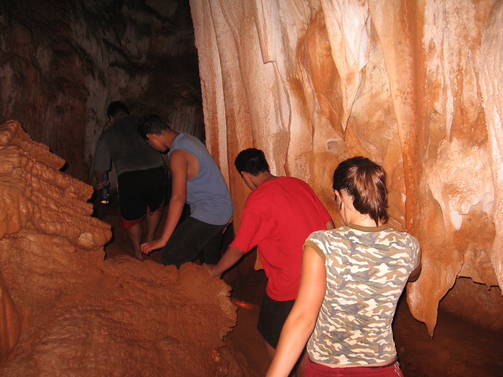 Mangaia - Cook Islands: Historical sites - Caves
