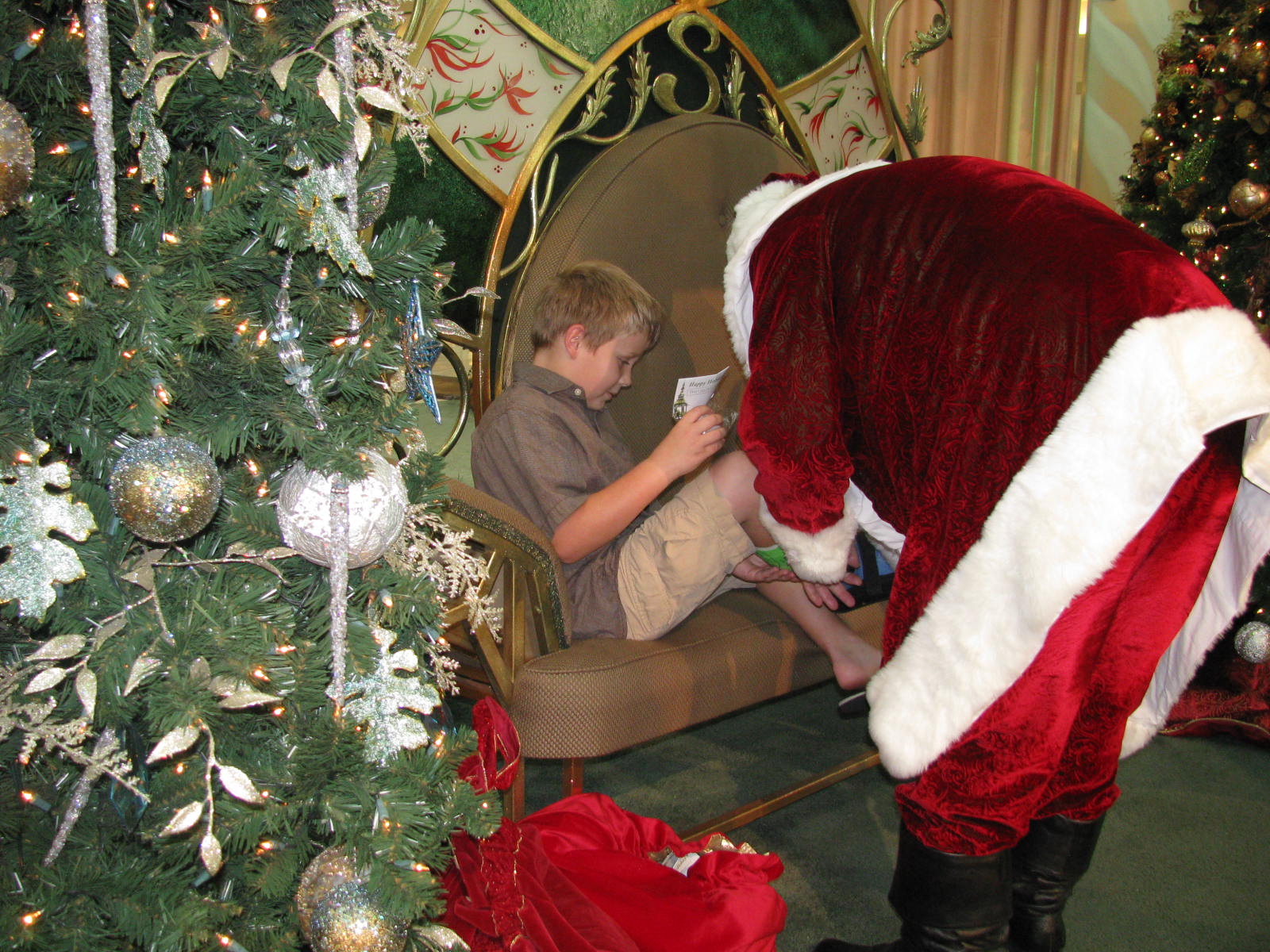 Santa Signs the Cast