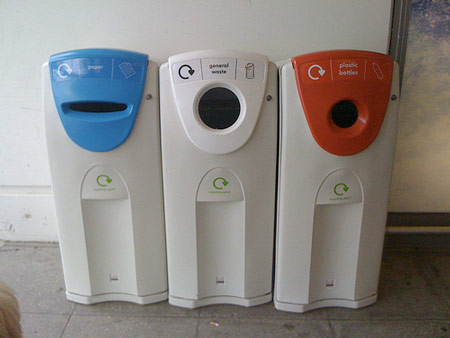 DAILY DOSE: Hilarious Recycle bin Around the World