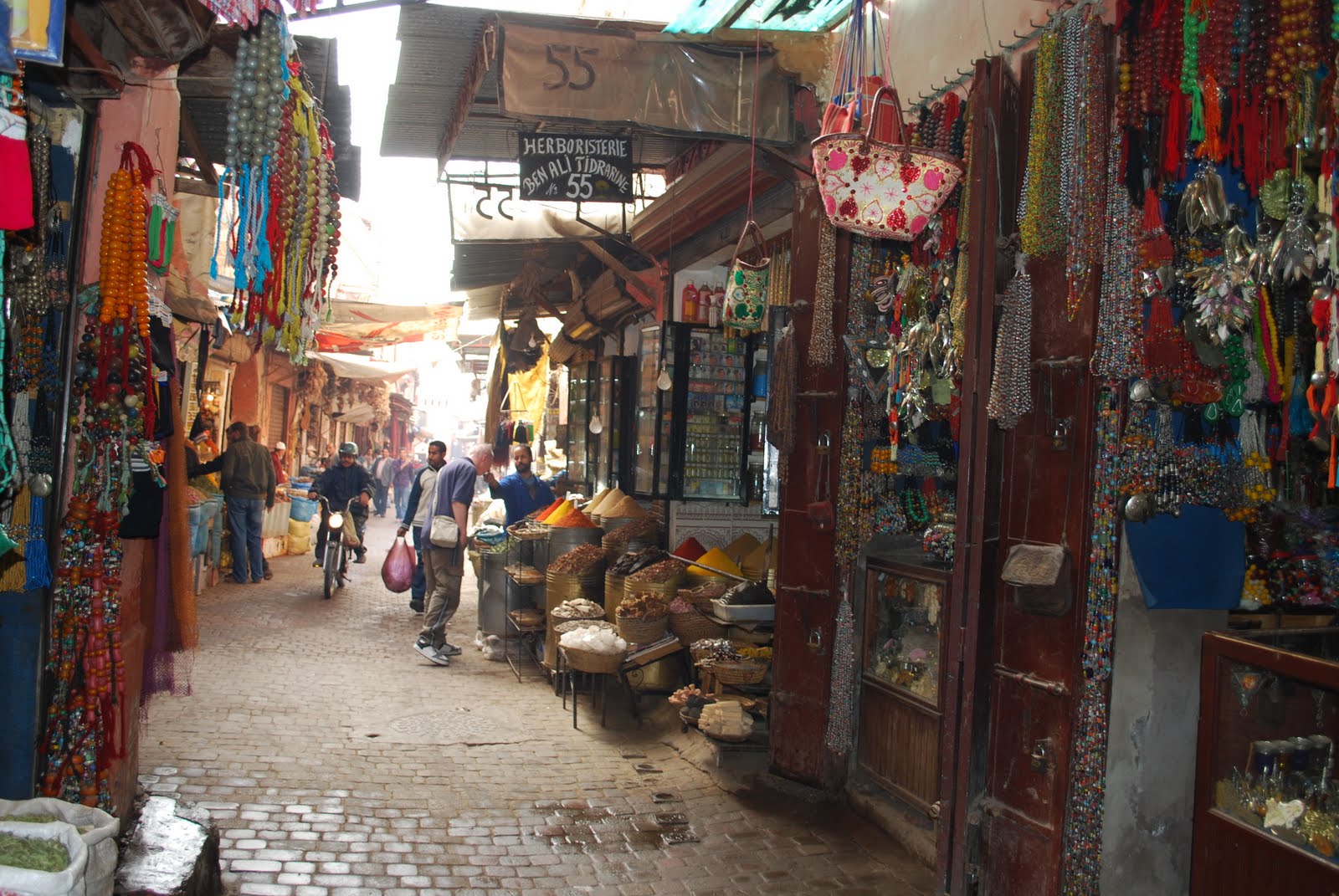 socalgalopenwallet: The mellah, Marrakech