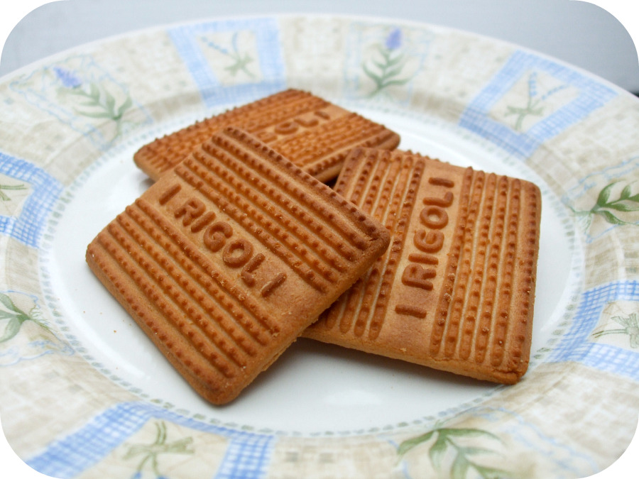 Tomato&Basil: Rigoli: home-made biscotti