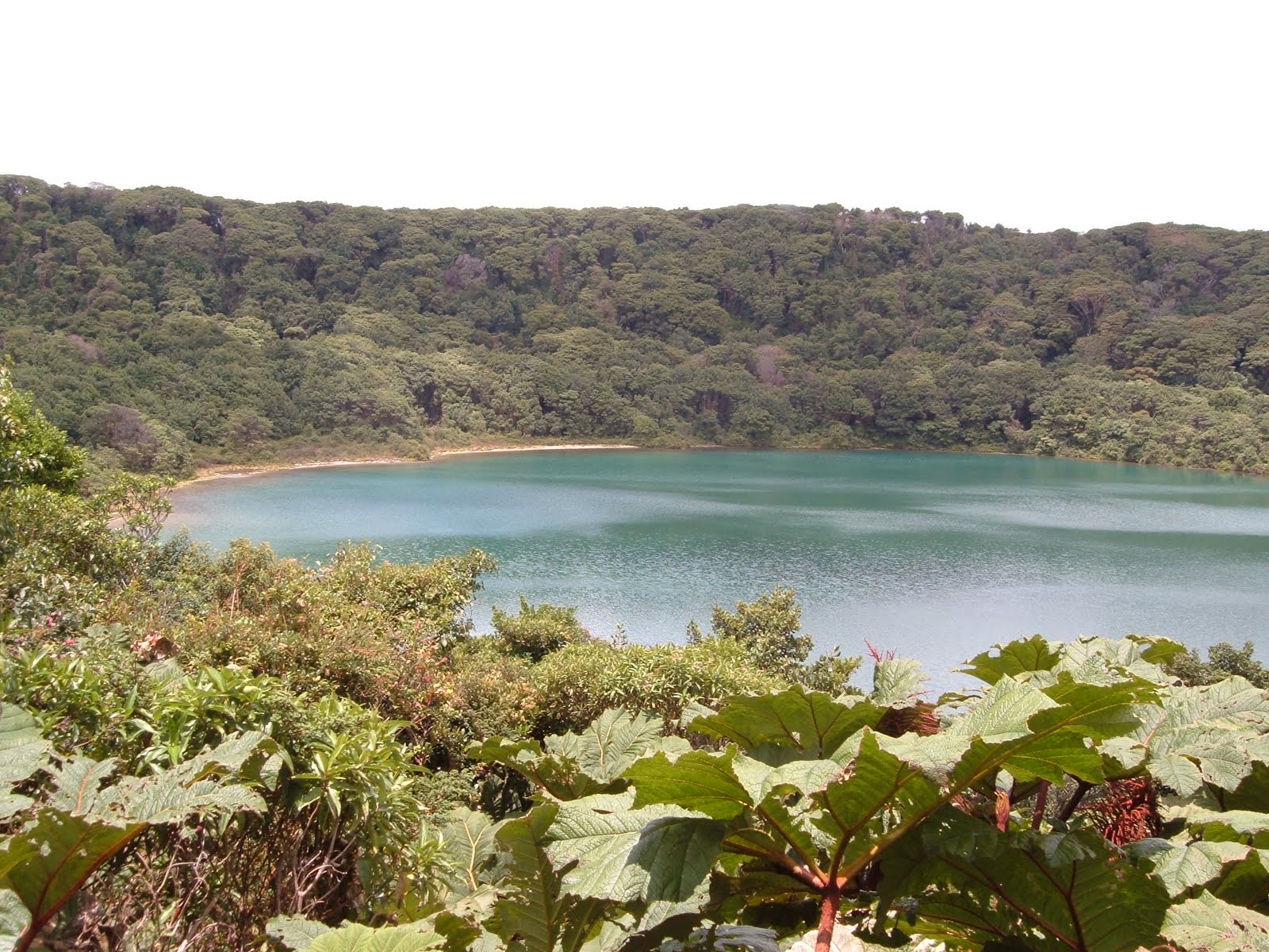 Costa Rican Medical Vacation: Pictures of the Acid Lake