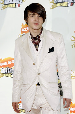 Myspace Drake Bell.