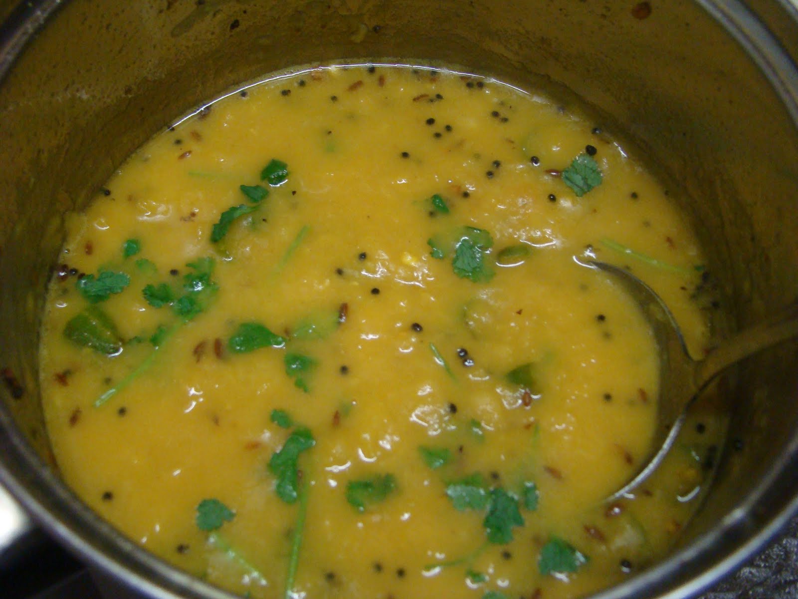 Plain dhal / Uppu paruppu ~ Mahi's Kitchen