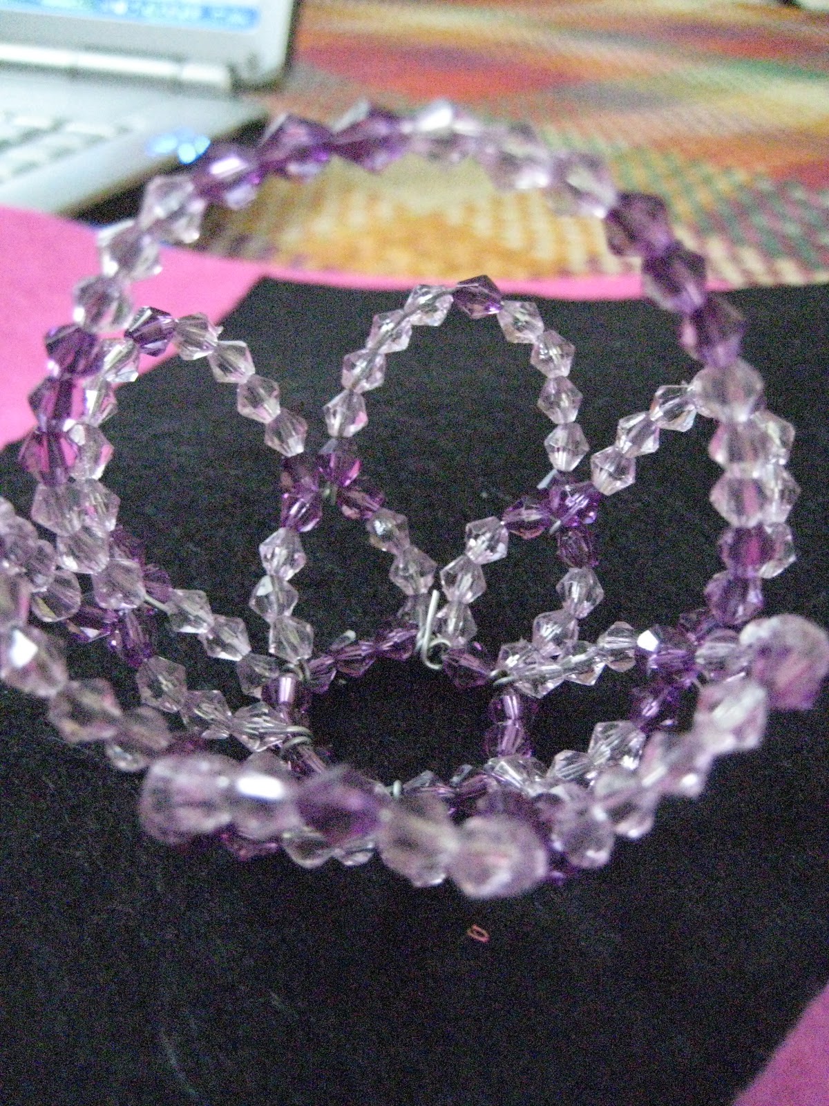 Noana's Wonderland: Bakul manik comel