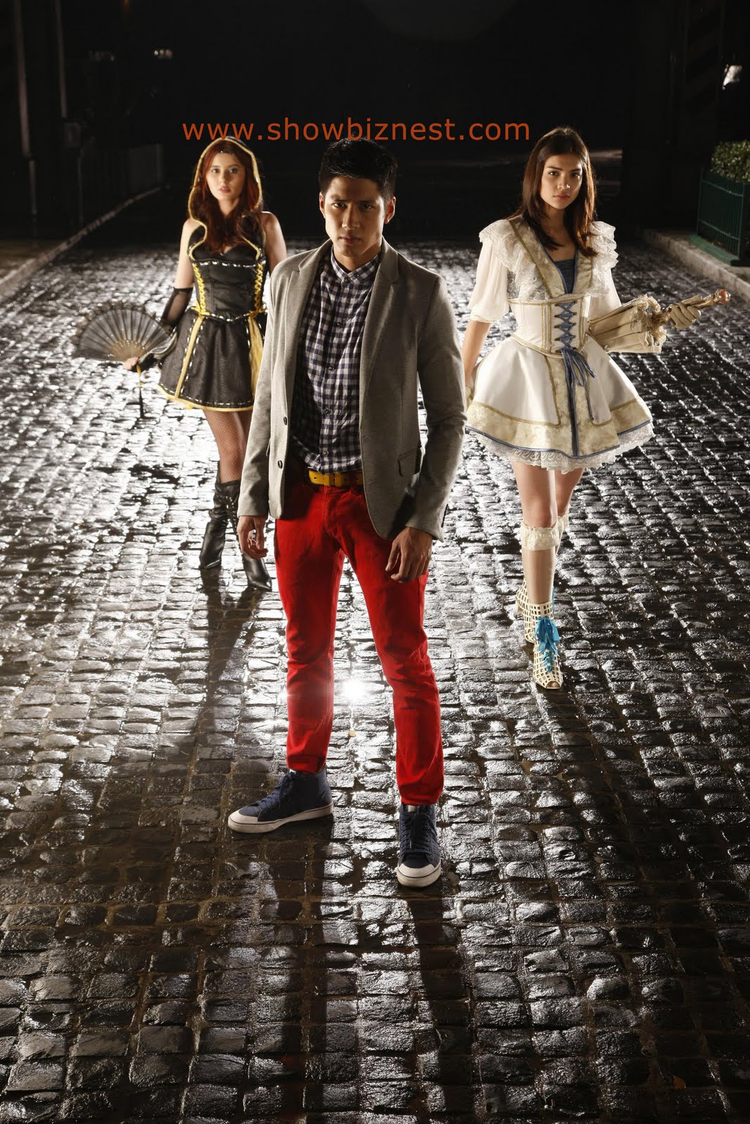 Showbiznest: Meet The Cast of GMA-7 Drama-Fantasy Series "Ilumina"