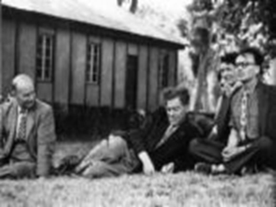 compis infantil: Emmanuel Mounier