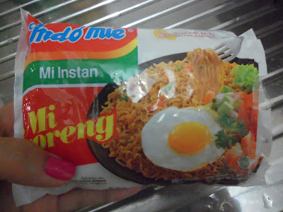 jasminetay.blogspot.com: How to cook (and eat) Indomie!