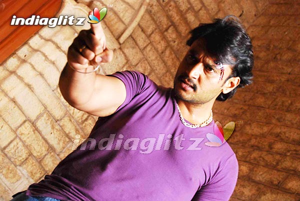 CHALLENGING STAR DARSHAN: Yodha----------------Darshan and Nikitha