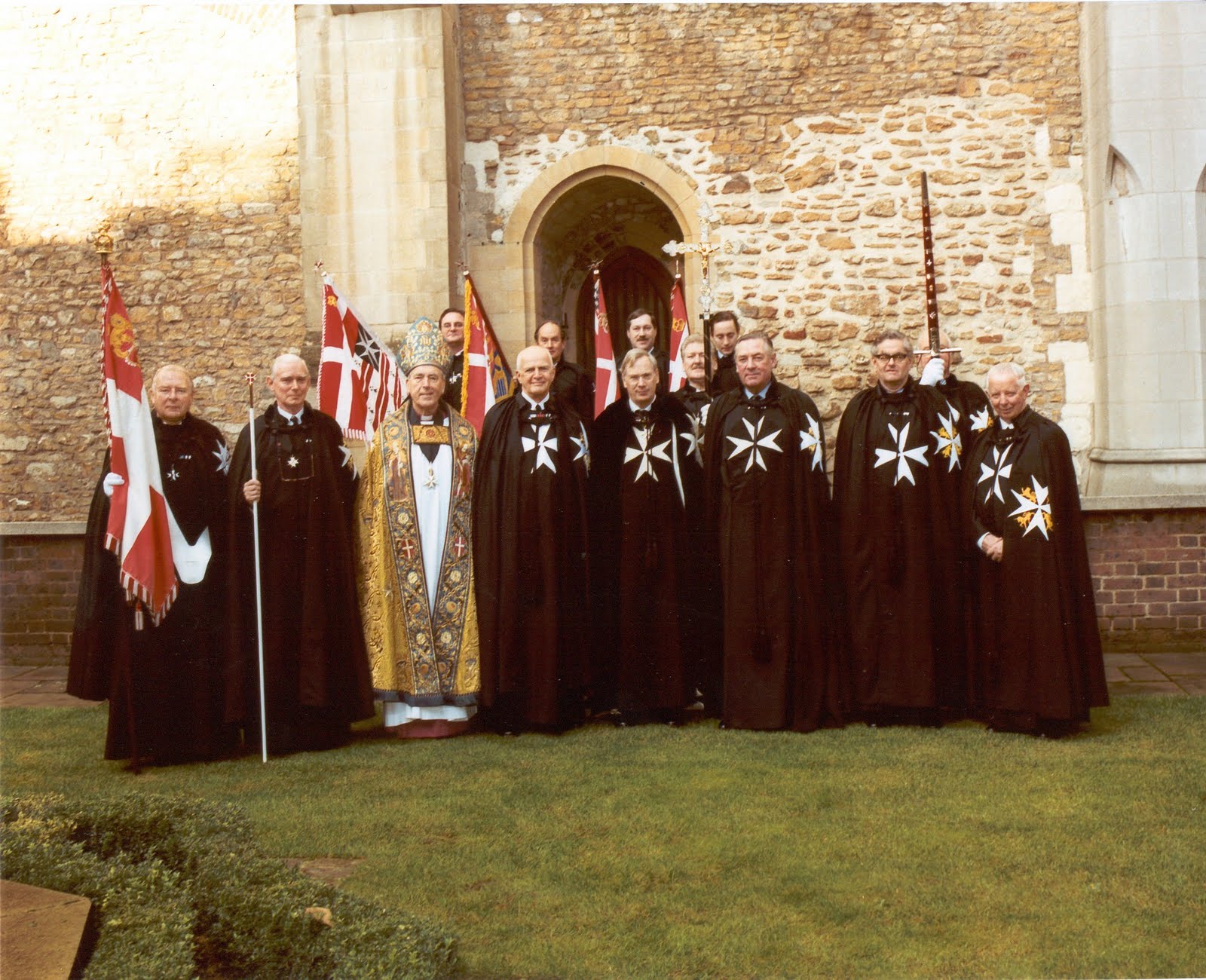 Rafe Heydel-Mankoo: Heraldic Privilege and the Venerable Order of St ...