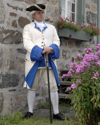 Transformation en costumes: Portrait costume d'officier du régiment de ...
