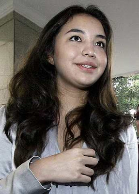 Manohara Odelia Pinot (1)