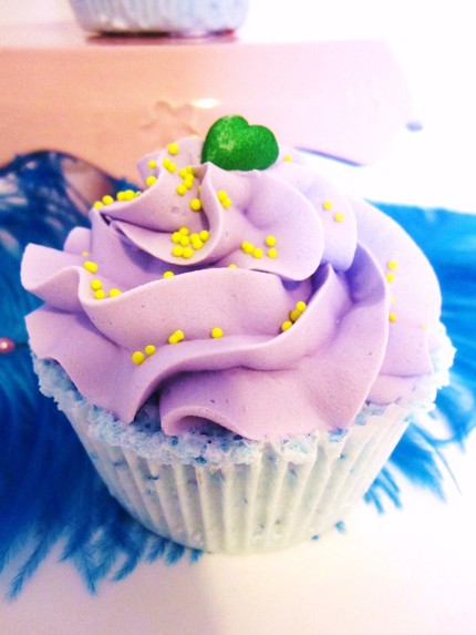 ♥ Kate Gene ♥: Cupcakes in the tub? Yes! [REVIEW & GIVEAWAY **** CLOSED