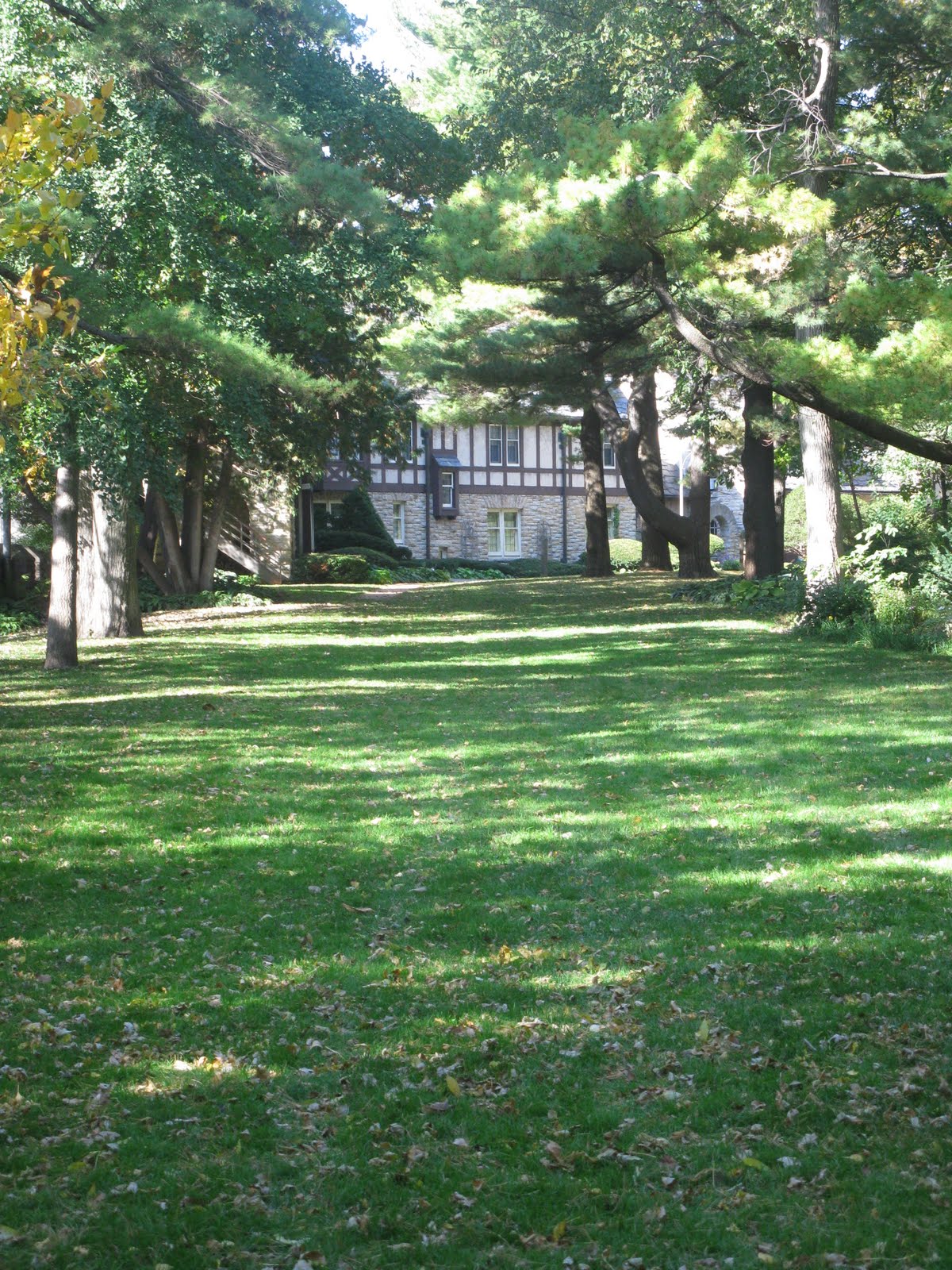 Rochester Mamas: Plummer House: Gardens