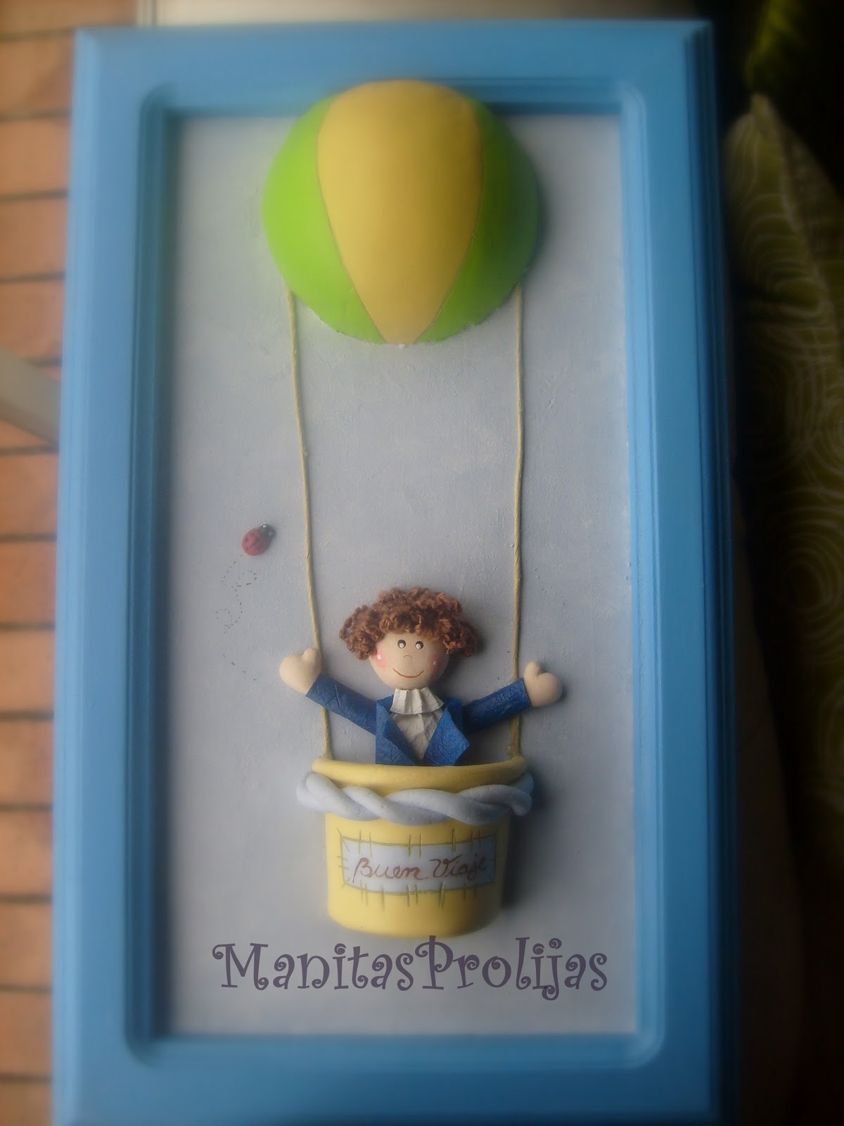 MANITAS PROLIJAS: 22. Niño en globo
