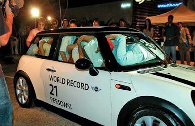 Funny Pictures: Car Full Of People