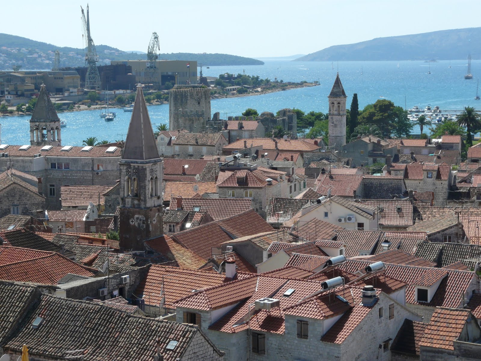 VISITANDO SPLIT, TROGIR Y SIBENIK (CAP. IX)